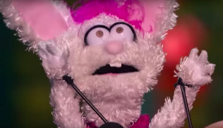 Darci Lynne Shows Off Her Secret Opera Skills And Brings The Audience ...