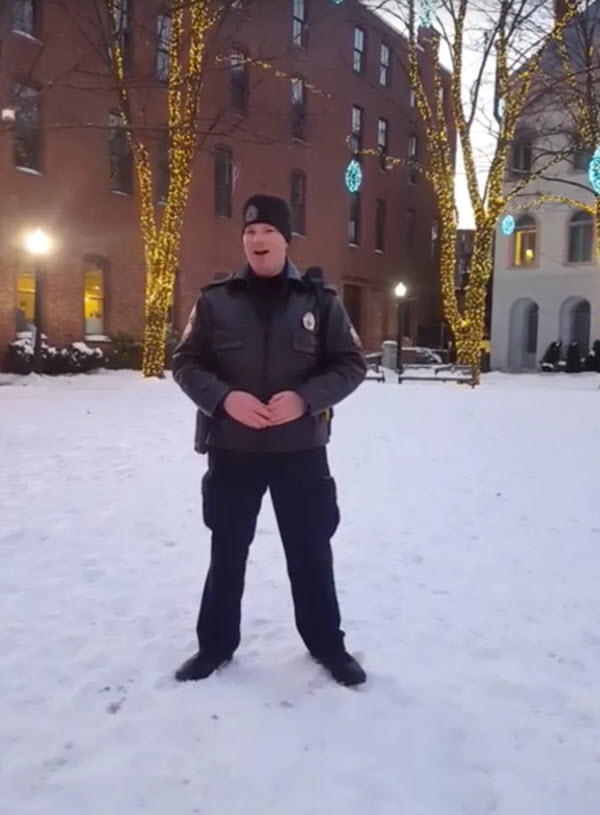 Crowd Cheers As A Police Officer Sings “O Holy Night” In A Park ...