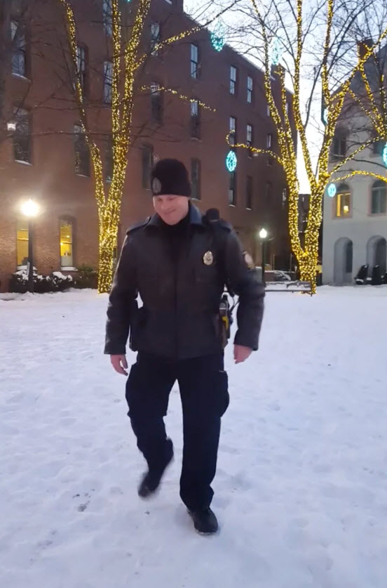 Crowd Cheers As A Police Officer Sings “O Holy Night” In A Park ...