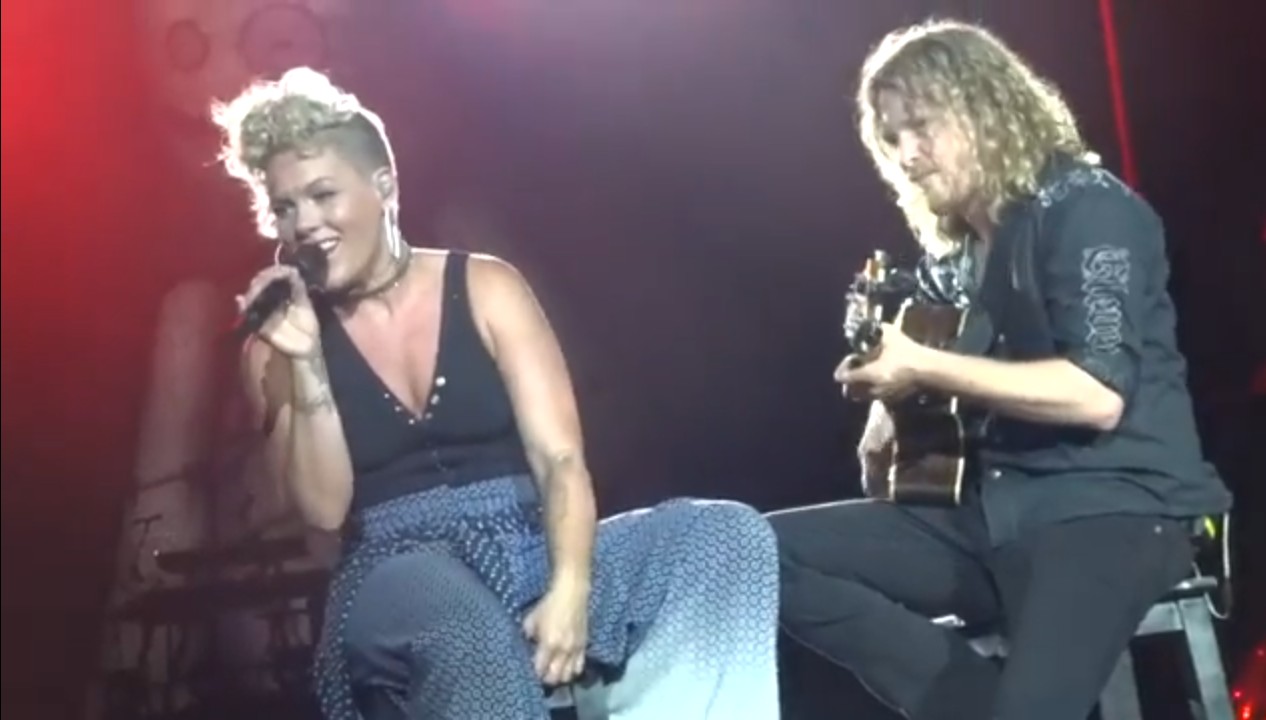 Pink Takes Us Back In Time With Her Live Performance Of ‘Me & Bobby ...