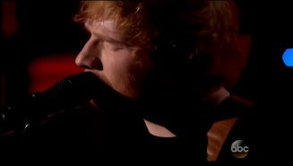 Ed Sheeran Brings The Crowd To Their Feet With His Performance Of ...