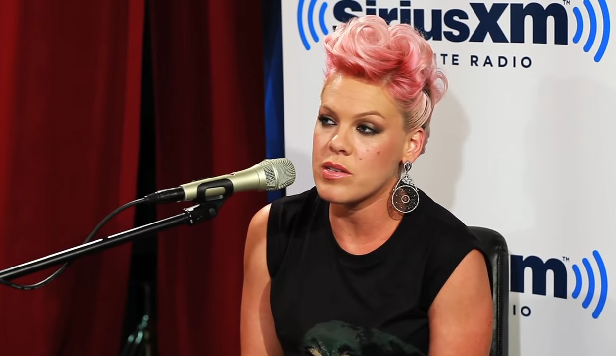 Pink Goes Acoustic With A Stirring Live Performance Of ‘Who Knew ...