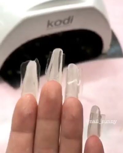 Live Ants Trapped Inside Of Unique And Rather Strange Nail Art ...